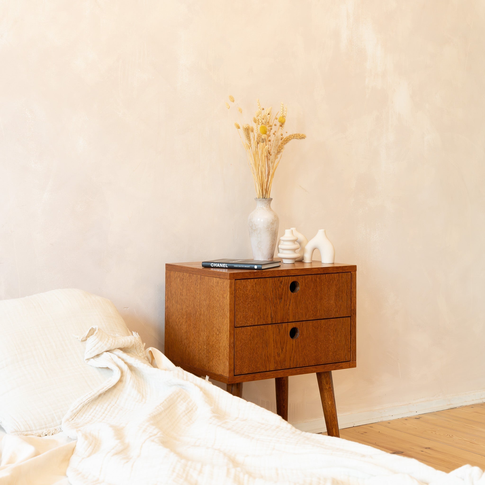 Bedie XL – obszerna szafka nocna | Pastform – Pastform Furniture - Global